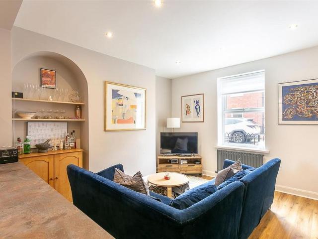 2 bedroom terraced house to rent