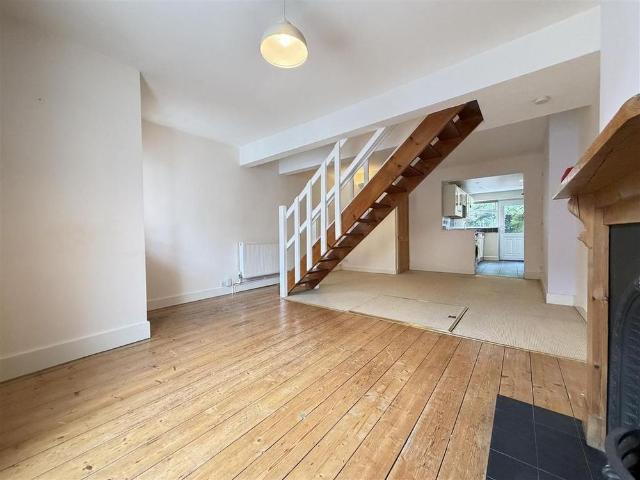 2 bedroom terraced house to rent