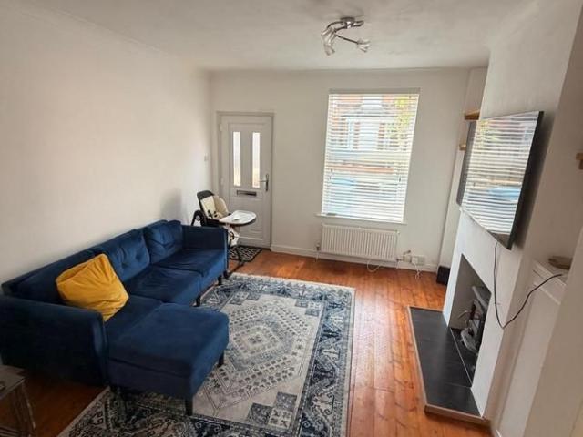 2 bedroom terraced house to rent