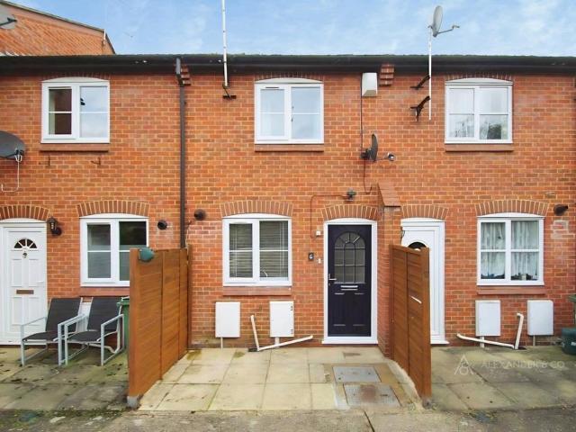 2 bedroom terraced house to rent