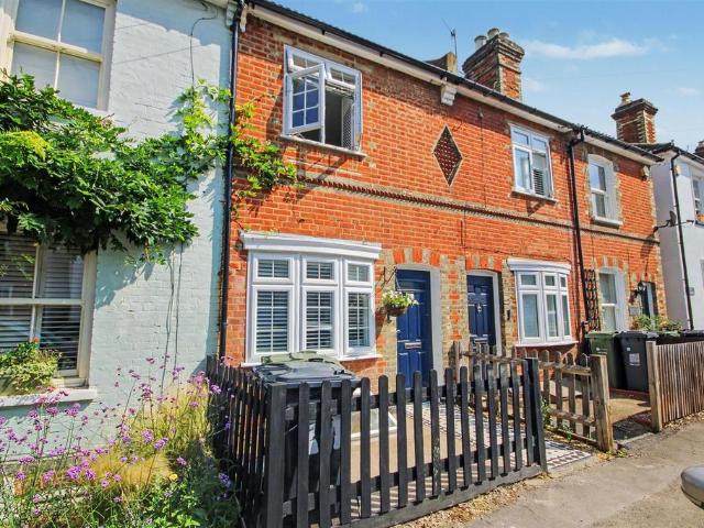 2 bedroom terraced house to rent