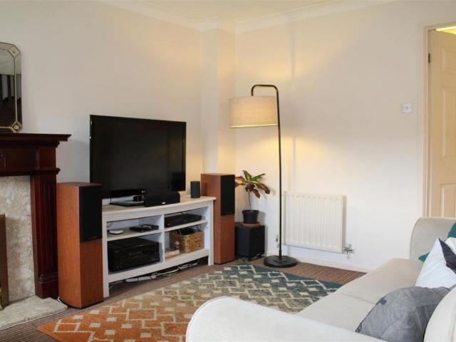 2 bedroom terraced house to rent