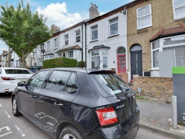 2 bedroom terraced house to rent