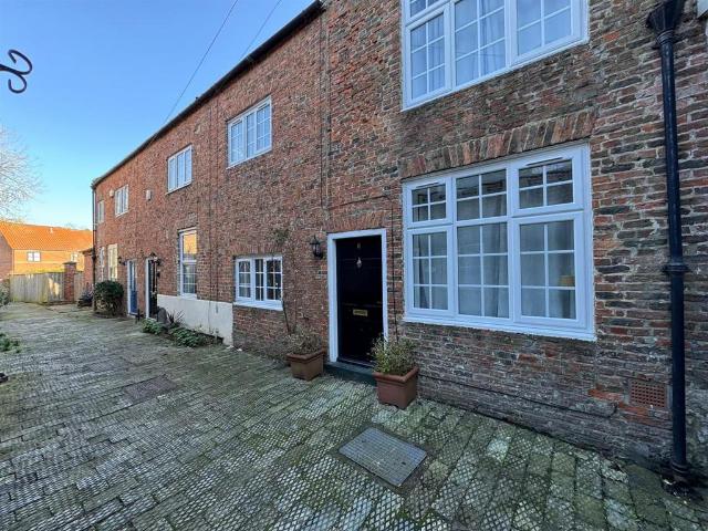 2 bedroom terraced house to rent