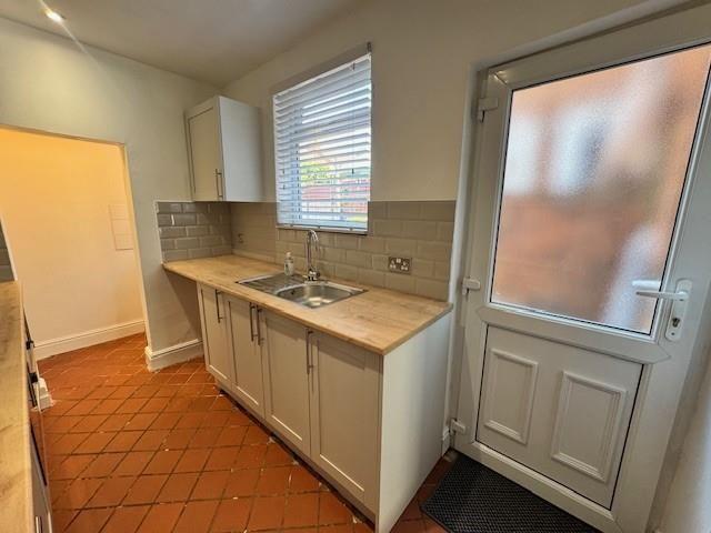 2 bedroom terraced house to rent