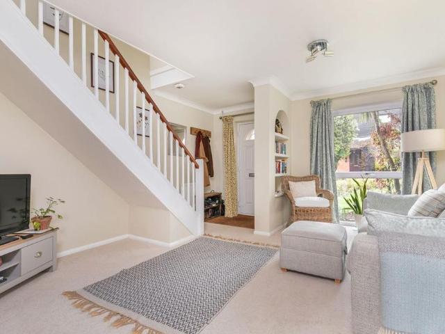 2 bedroom terraced house to rent