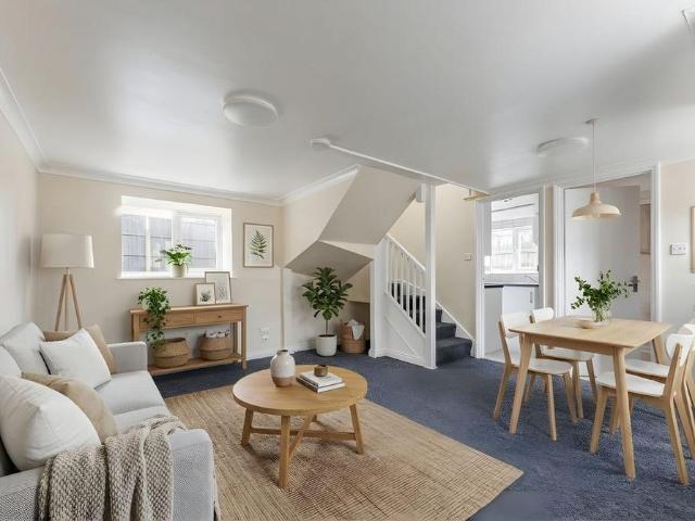 2 bedroom terraced house to rent