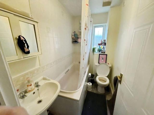 2 bedroom terraced house to rent