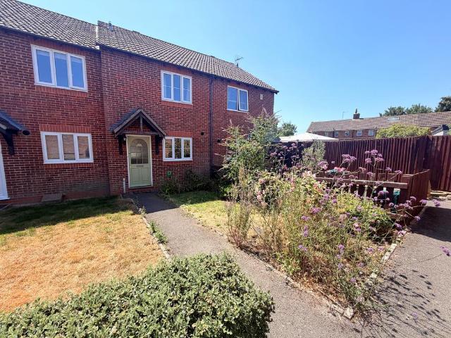 2 bedroom terraced house to rent