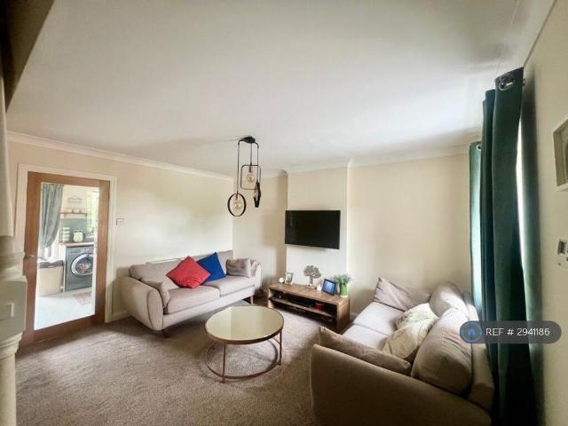 2 bedroom terraced house to rent
