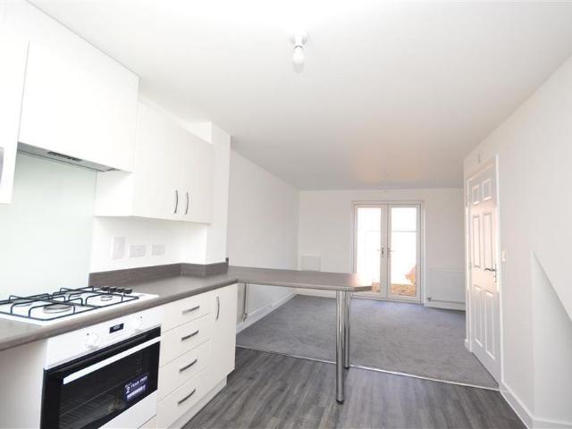 2 bedroom terraced house to rent