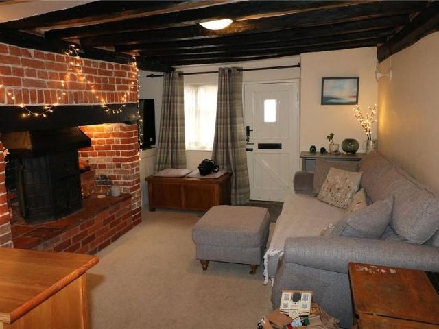 2 bedroom terraced house to rent