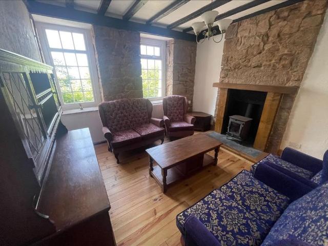 2 bedroom terraced house to rent
