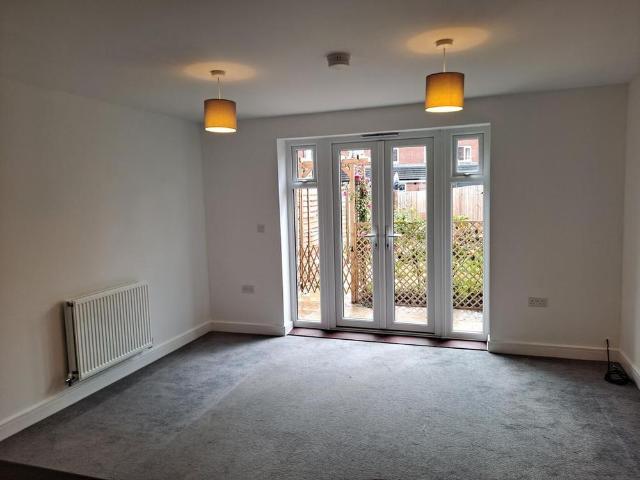 2 bedroom terraced house to rent