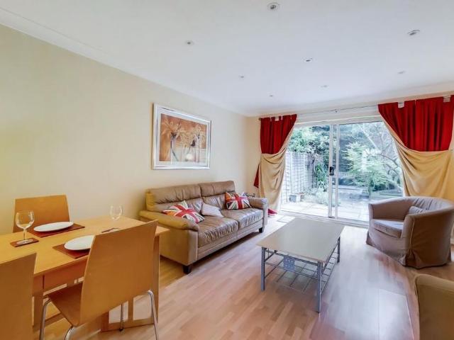 2 bedroom terraced house to rent
