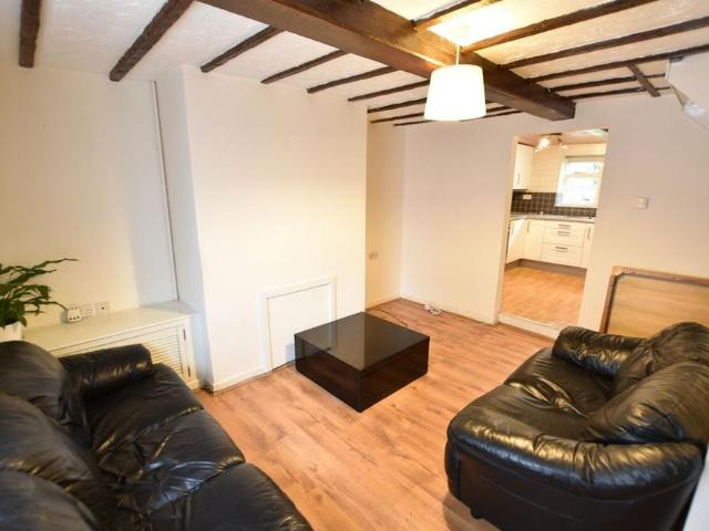 2 bedroom terraced house to rent