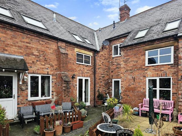 2 bedroom terraced house to rent