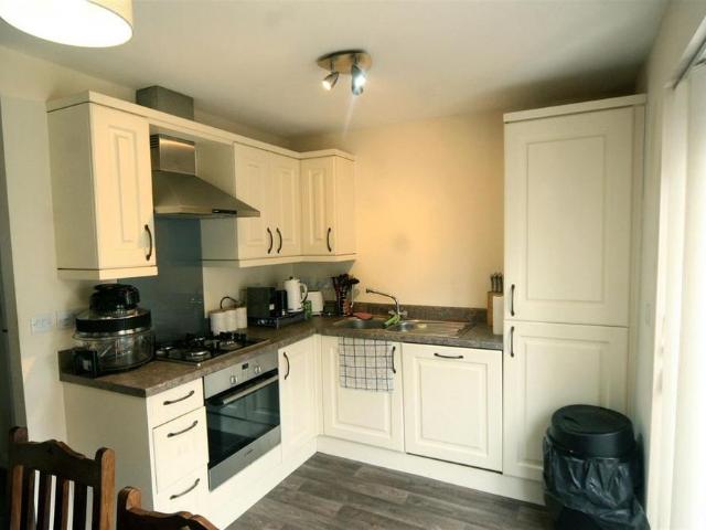 2 bedroom terraced house to rent
