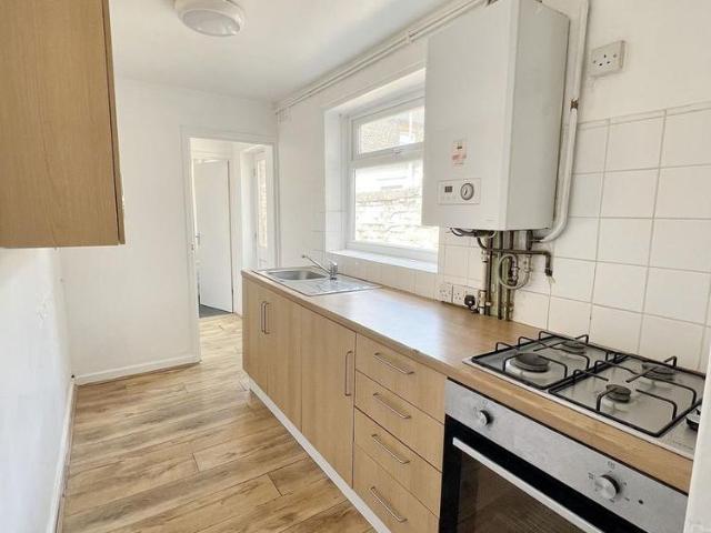 2 bedroom terraced house to rent