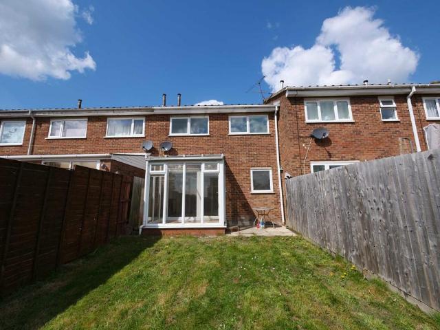 2 bedroom terraced house to rent
