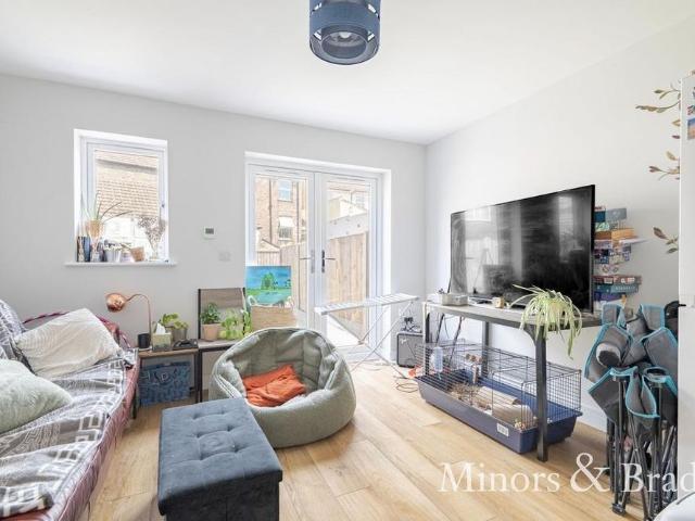 2 bedroom terraced house to rent