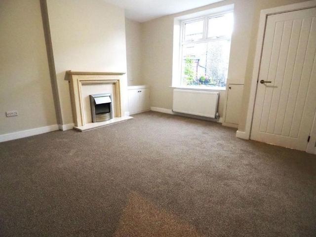 2 bedroom terraced house to rent