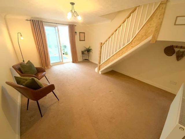 2 bedroom terraced house to rent