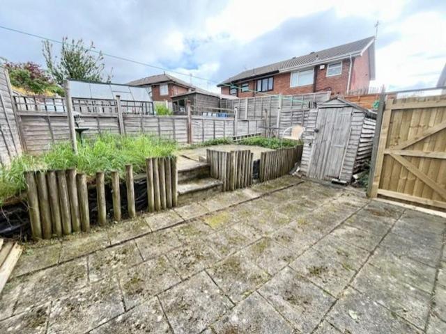 2 bedroom terraced house to rent