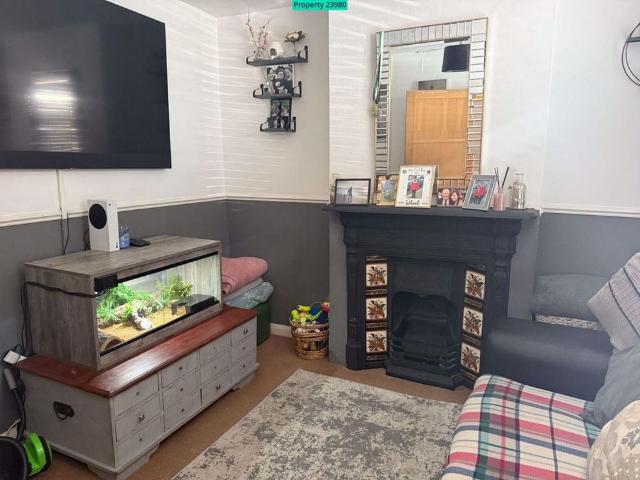 2 bedroom terraced house to rent