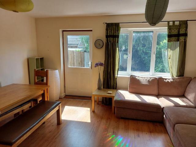 2 bedroom terraced house to rent