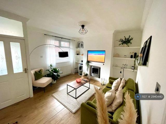 2 bedroom terraced house to rent