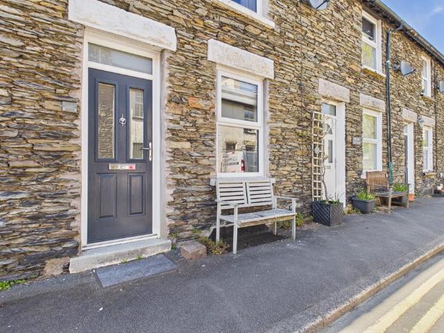 2 bedroom terraced house to rent