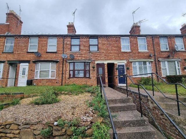 2 bedroom terraced house to rent