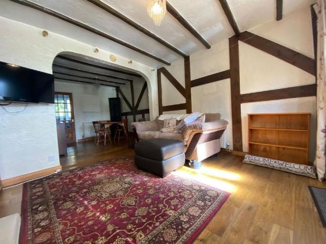 2 bedroom terraced house to rent