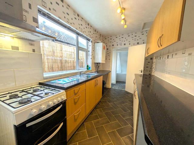 2 bedroom terraced house to rent