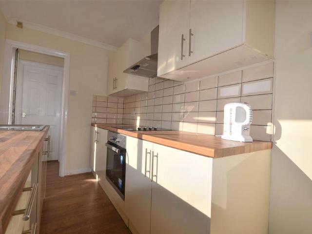 2 bedroom terraced house to rent