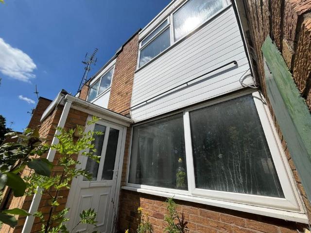 2 bedroom terraced house to rent