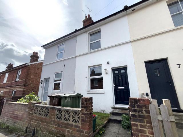 2 bedroom terraced house to rent