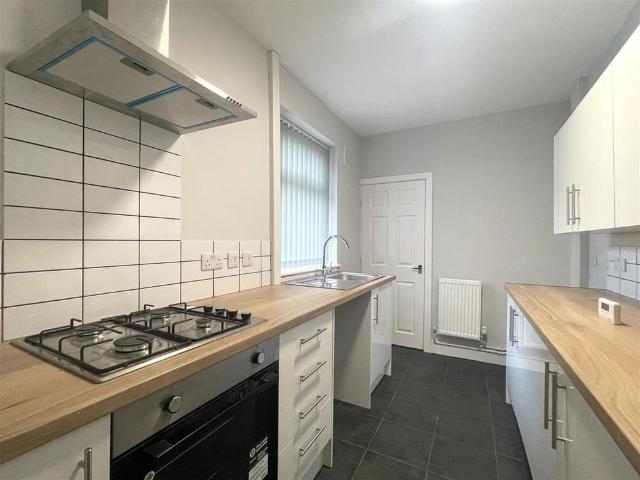 2 bedroom terraced house to rent