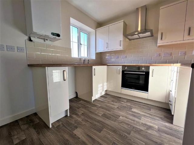 2 bedroom terraced house to rent