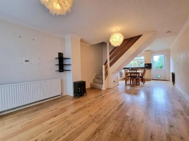 2 bedroom terraced house to rent