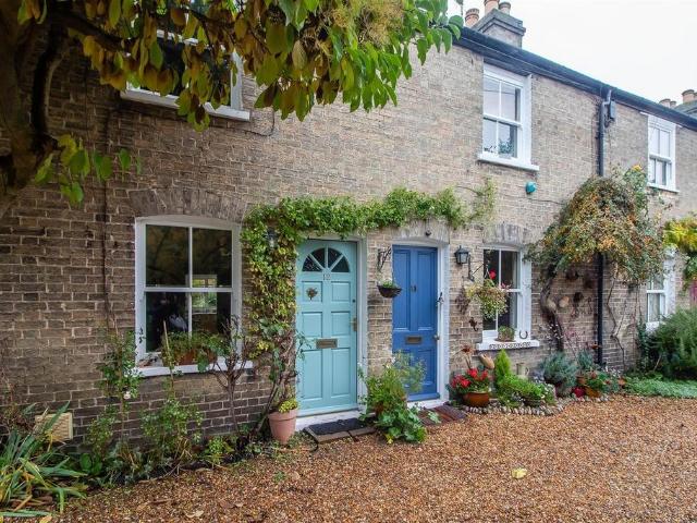 2 bedroom terraced house to rent