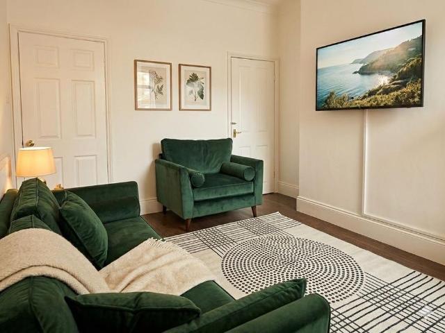 2 bedroom terraced house to rent