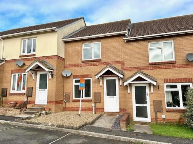 2 bedroom terraced house to rent