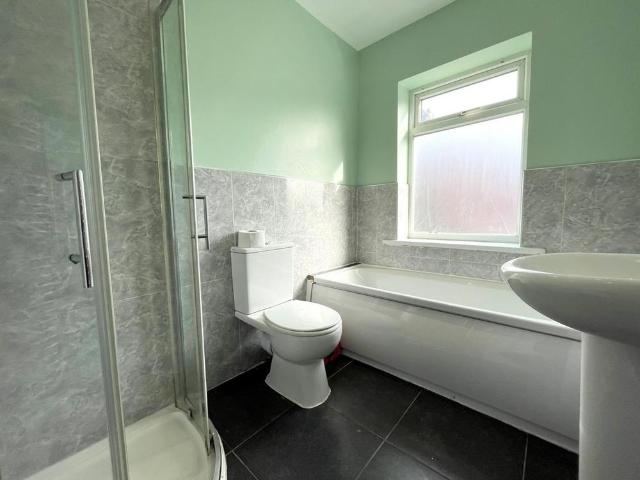 2 bedroom terraced house to rent