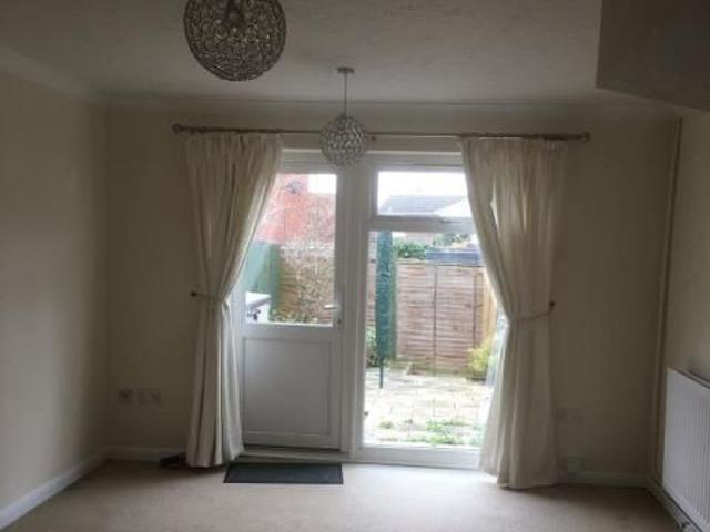 2 bedroom terraced house to rent
