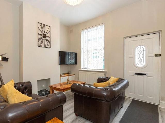 2 bedroom terraced house to rent