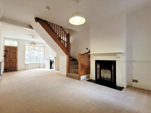 2 bedroom terraced house to rent