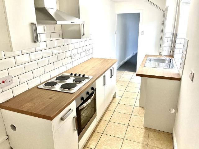 2 bedroom terraced house to rent