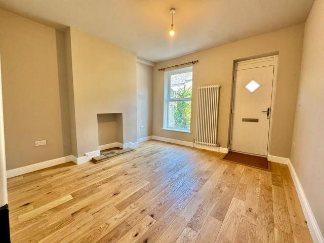 2 bedroom terraced house to rent
